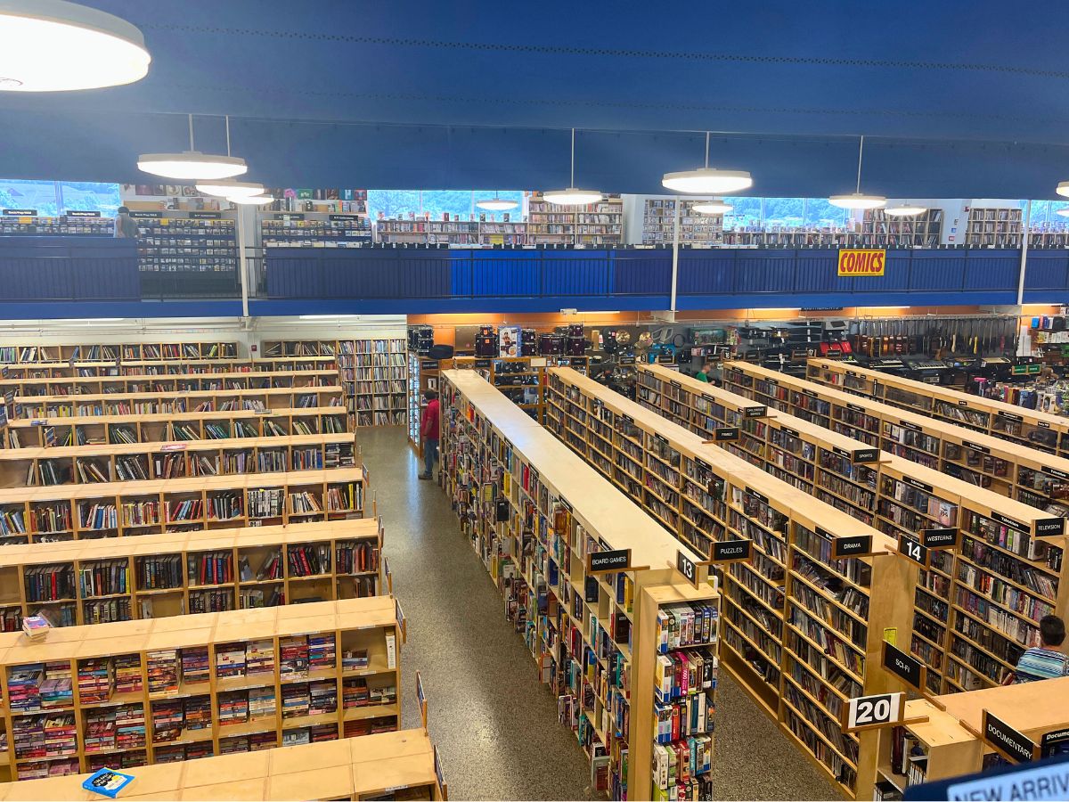 Find Your Next Read at McKay's, a Giant Used Bookstore in Nashville ...